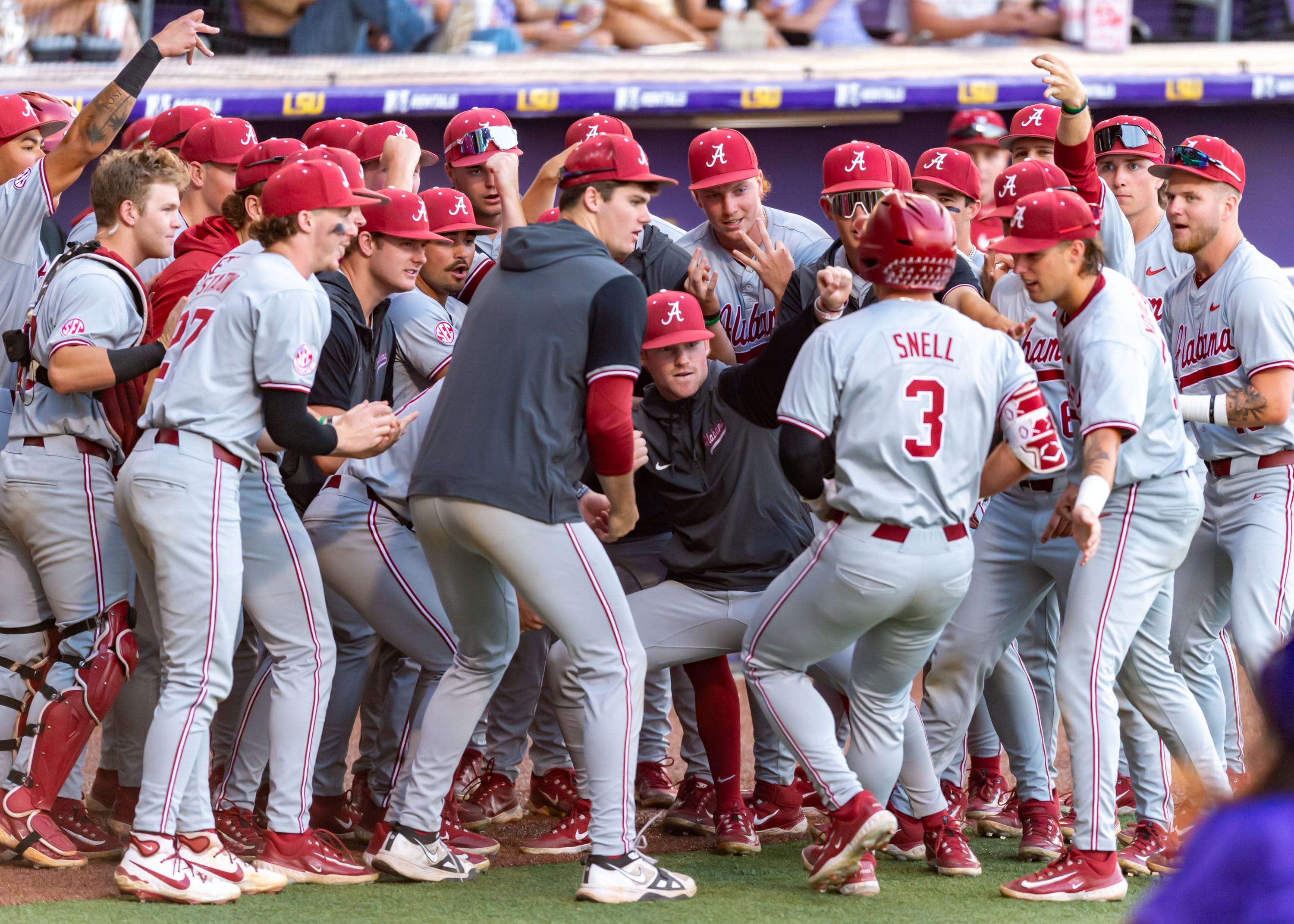 Carson Ozmer works magic to close out Alabama win at LSU: Score updates ...