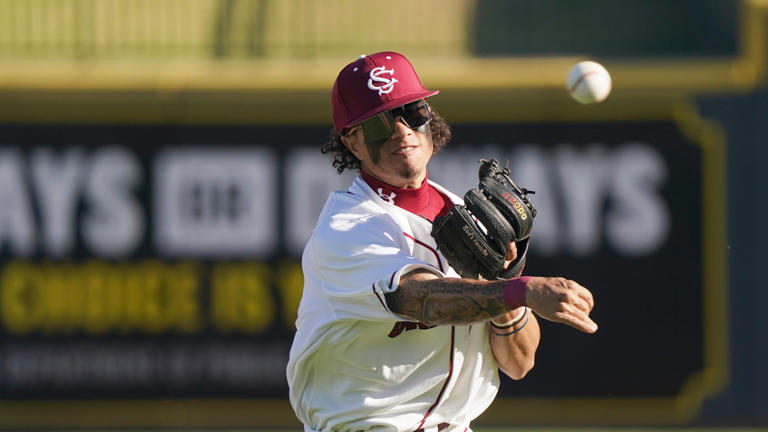 Gamecocks Fall to No. 11 Ole Miss Saturday Afternoon