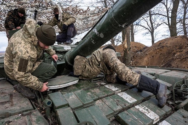 Ukraine and Russia agree to prisoner swap as Putin announces ceasefire