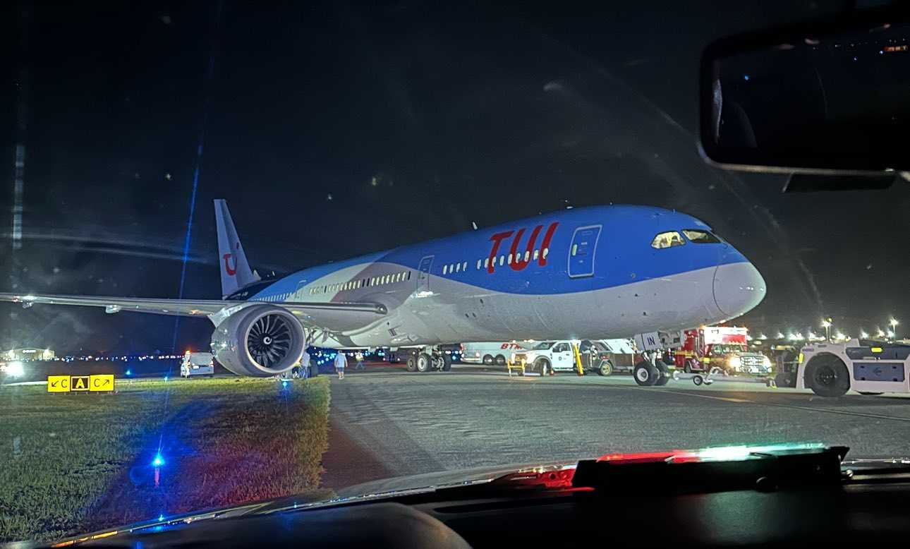 350 passengers deplaned after Melbourne-Orlando airport incident