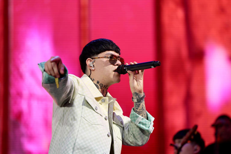 Junior H's Coachella set proved he can be a 'sad boy' and a trap ...