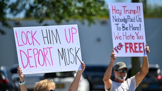 'Hate you for free…deport Musk': Placards target Trump in massive ...