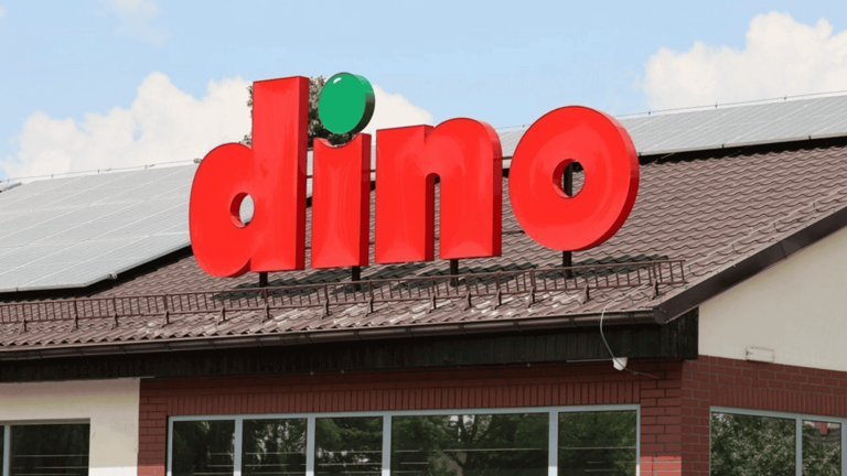 Dino traci tysiące ludzi. Pracownicy rzucają wypowiedzeniami na stół. Wiemy, co stoi za falą odejść