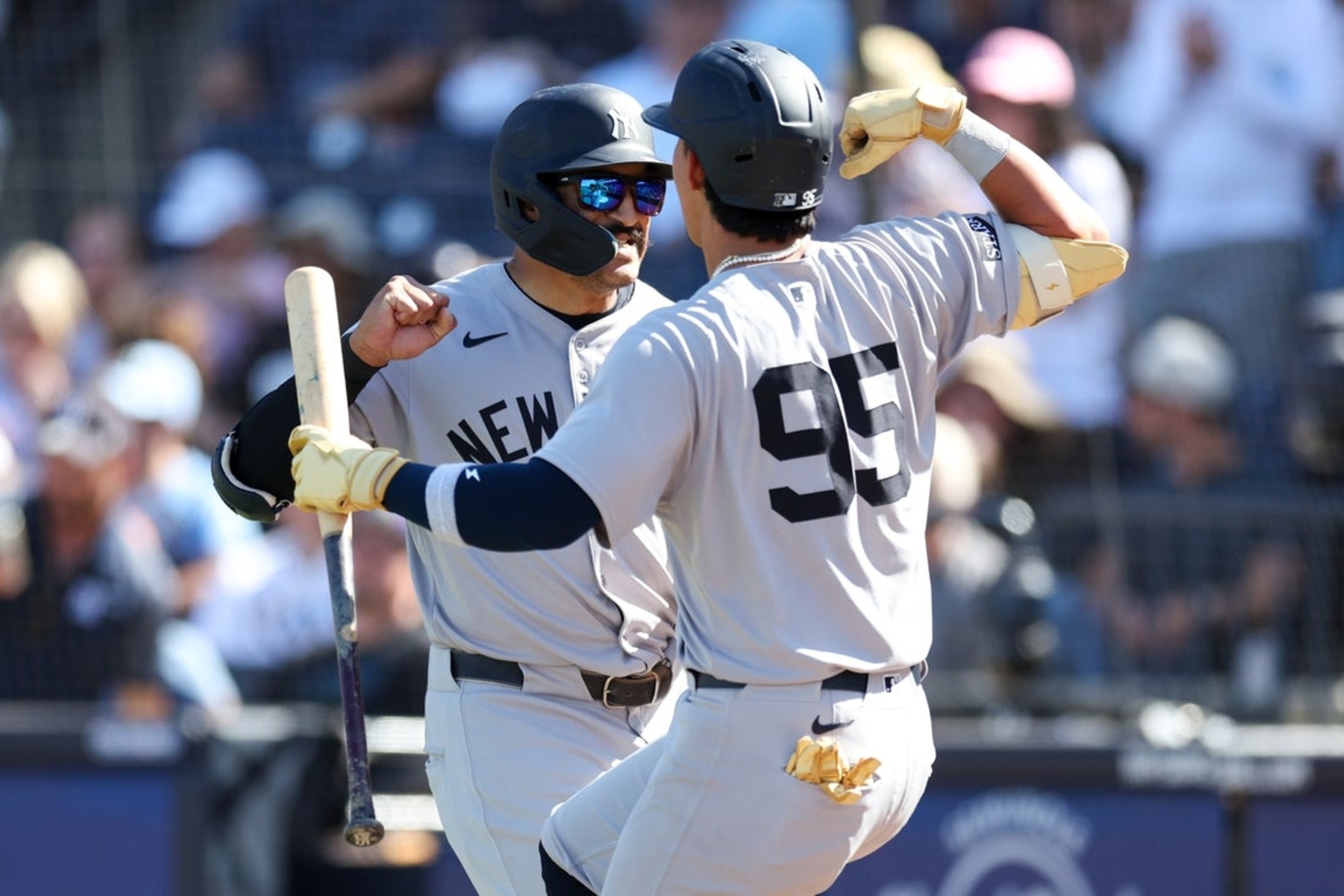 Rays rally in 9th, hit walk-off HR in 10th to stun Yanks