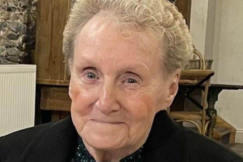 'Dearly loved' wife among 17 Leicester Mercury death notices this week