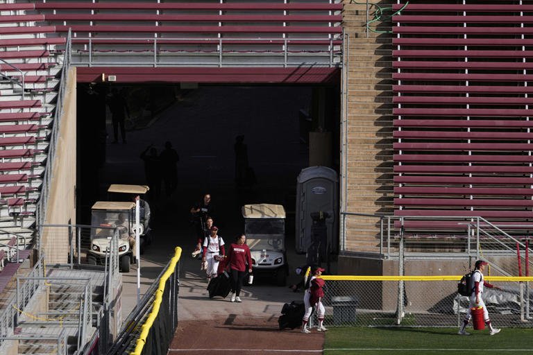 Stanford softball team sets NCAA attendance record playing in football ...