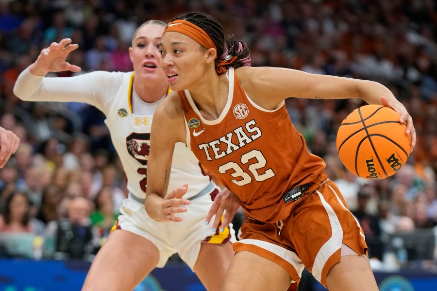 Key piece for Longhorns’ Final Four team hits transfer portal