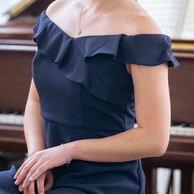 Kombinasi Warna Navy yang Super Elegan & Menawan!