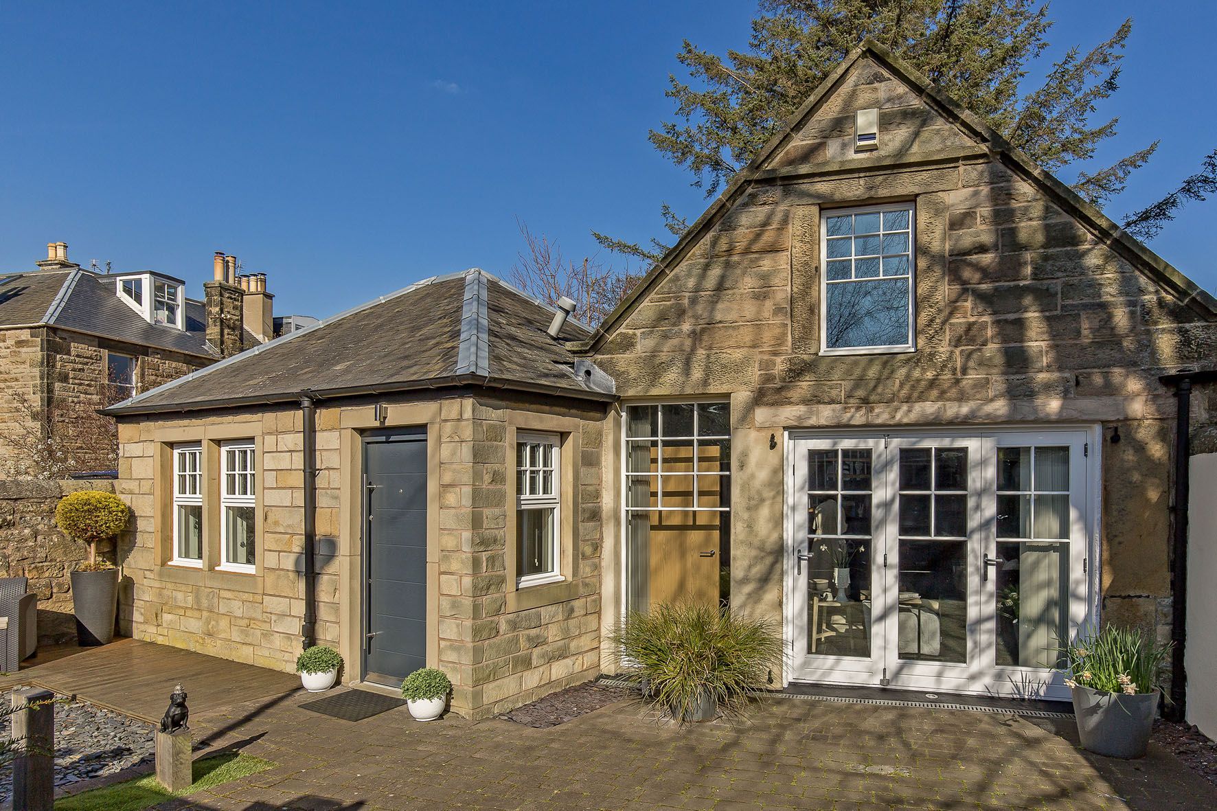 Inside the quirky Coach House on sale in Edinburgh with mezzanine and ...