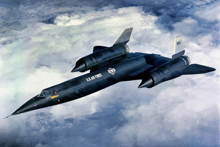 A-12 Oxcart: How the CIA Flew Their Very Own Mach 3.2 Spy Plane