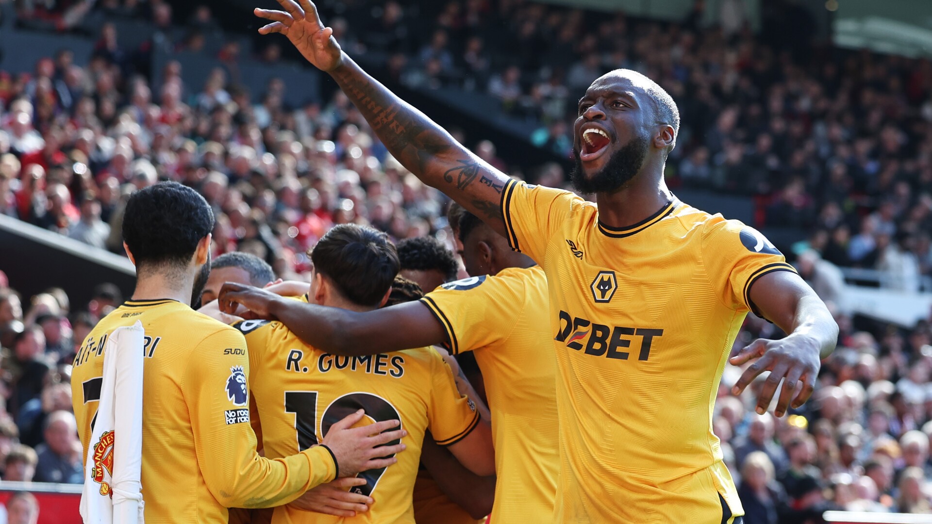 Manchester United 0-1 Wolves: Sarabia free kick seals another Old ...