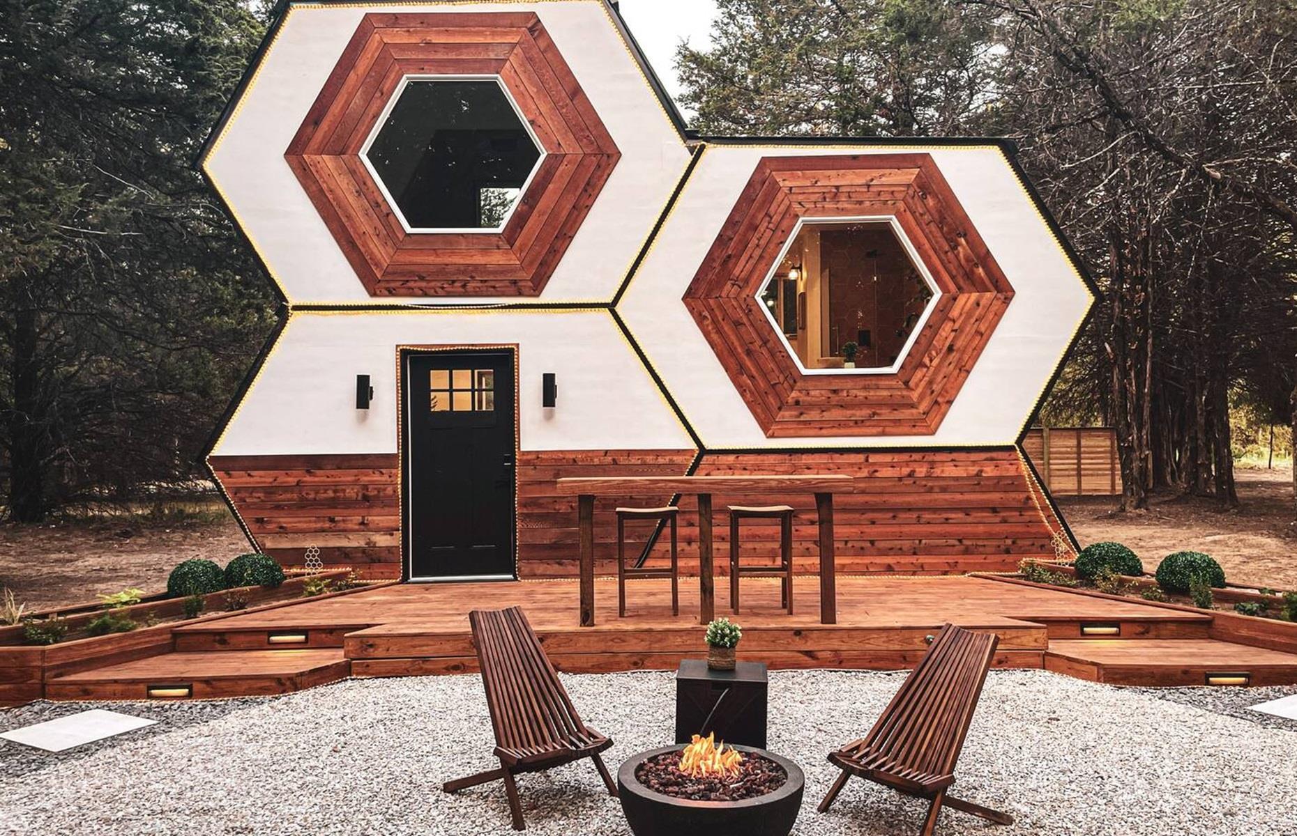 16 Of The World's Coolest Cabins For A Stylish Stay In The Wilderness