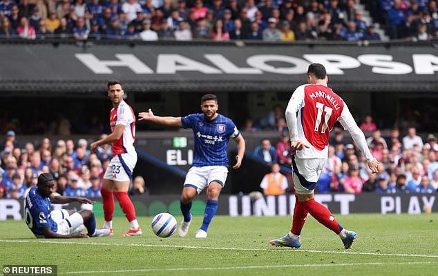 Ipswich 0-4 Arsenal: Leandro Trossard scores brace as the Gunners cruise to victory against 10 ...