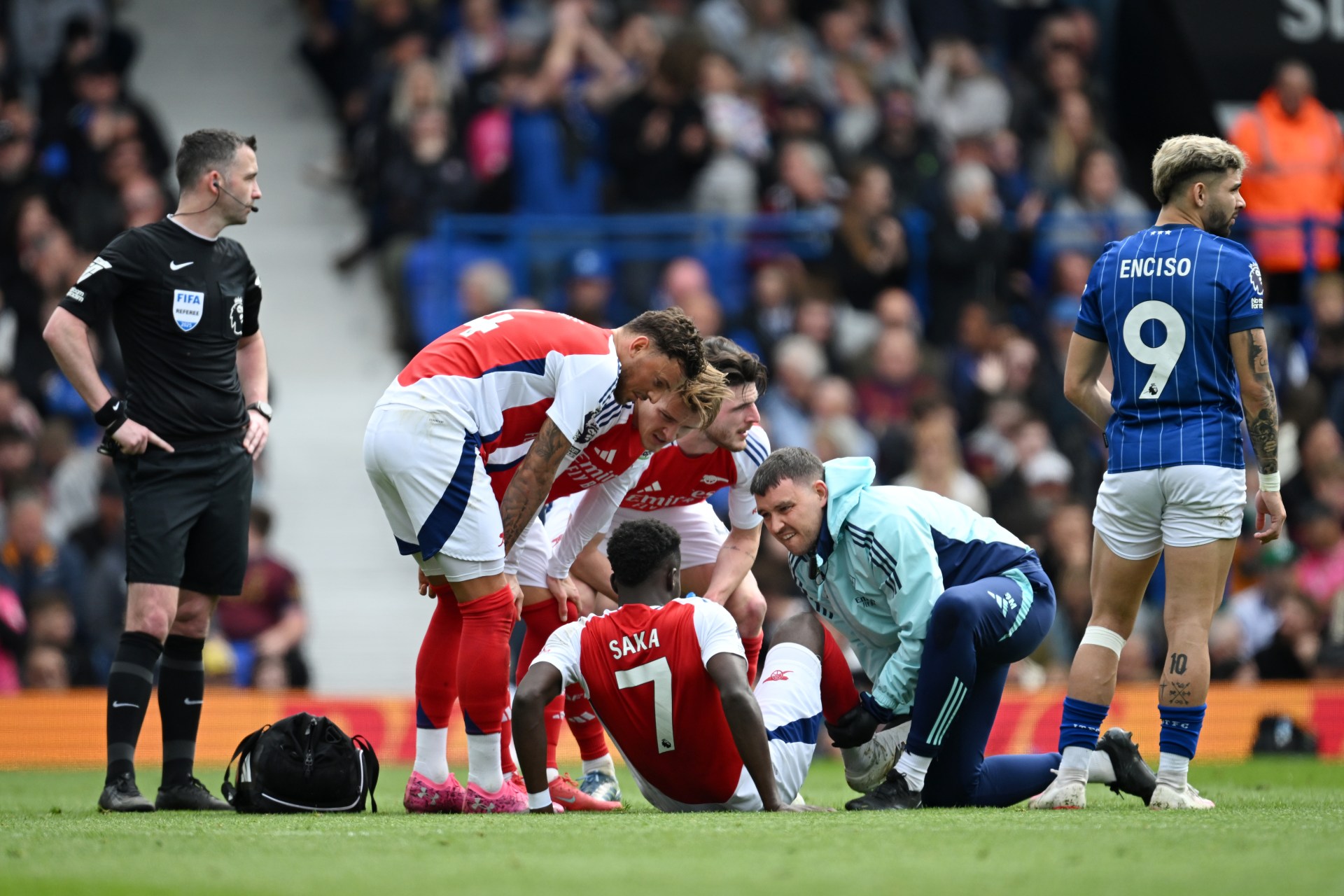 Bukayo Saka injury update after Ipswich star slammed for 'ridiculous ...