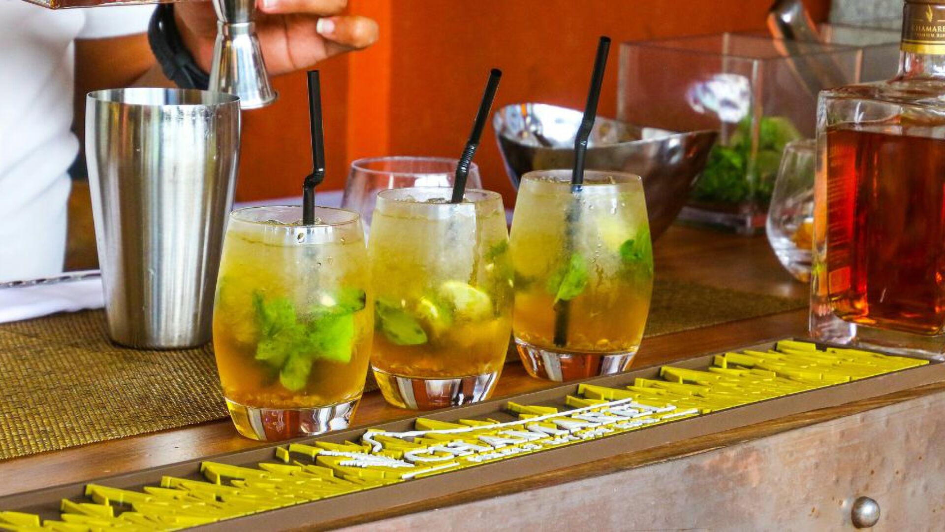 Tipsy tea time! Deze thee-cocktails móet je proberen