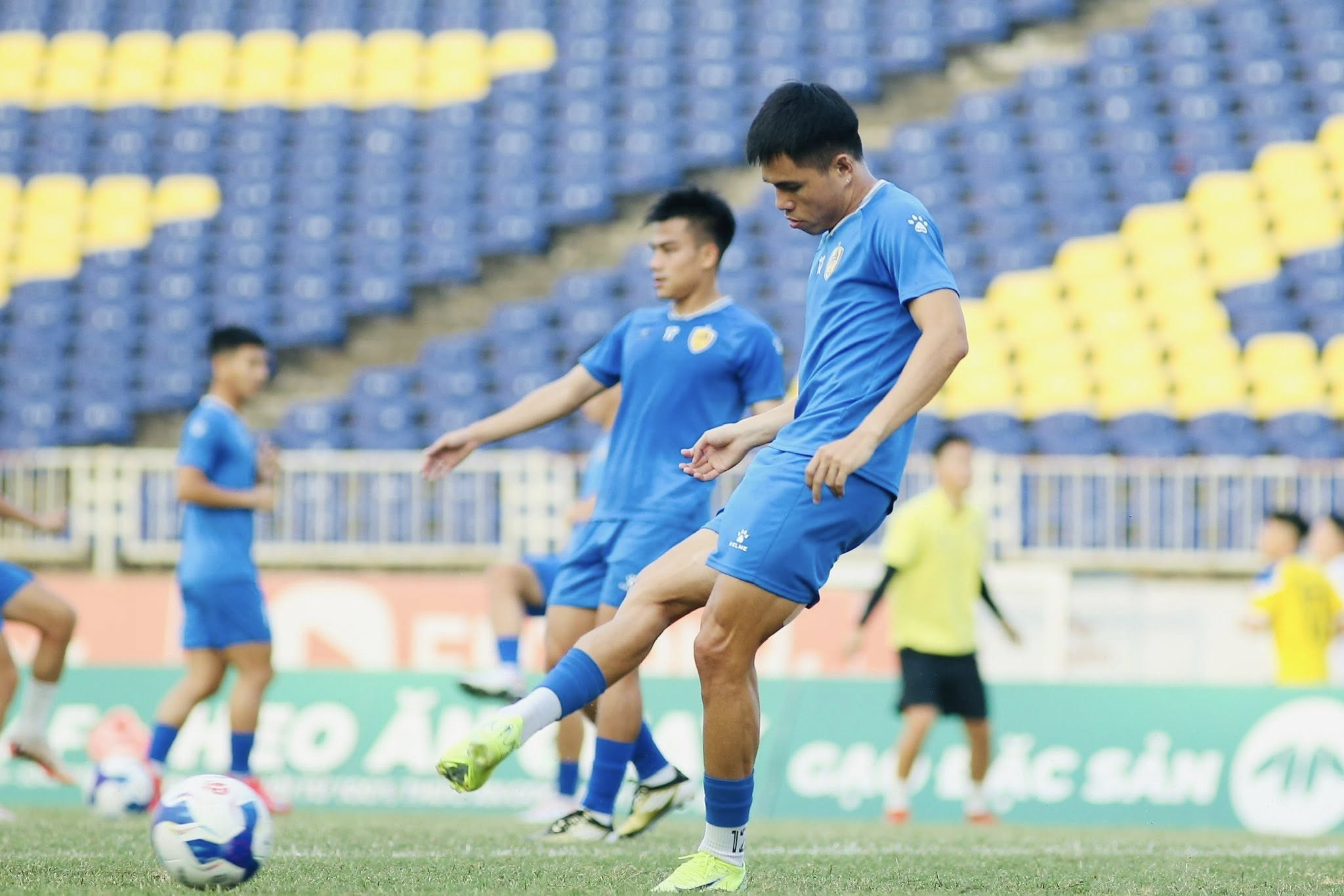 Trực tiếp SLNA vs Quảng Nam 1-1 (H2) : Thế trận giằng co