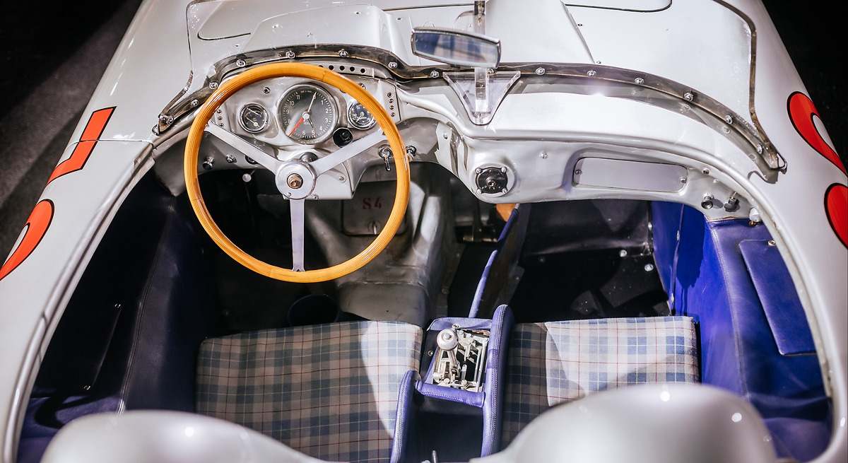 ¿Cómo era conducir a 160 km/h sin velocímetro? Así era el interior del ...