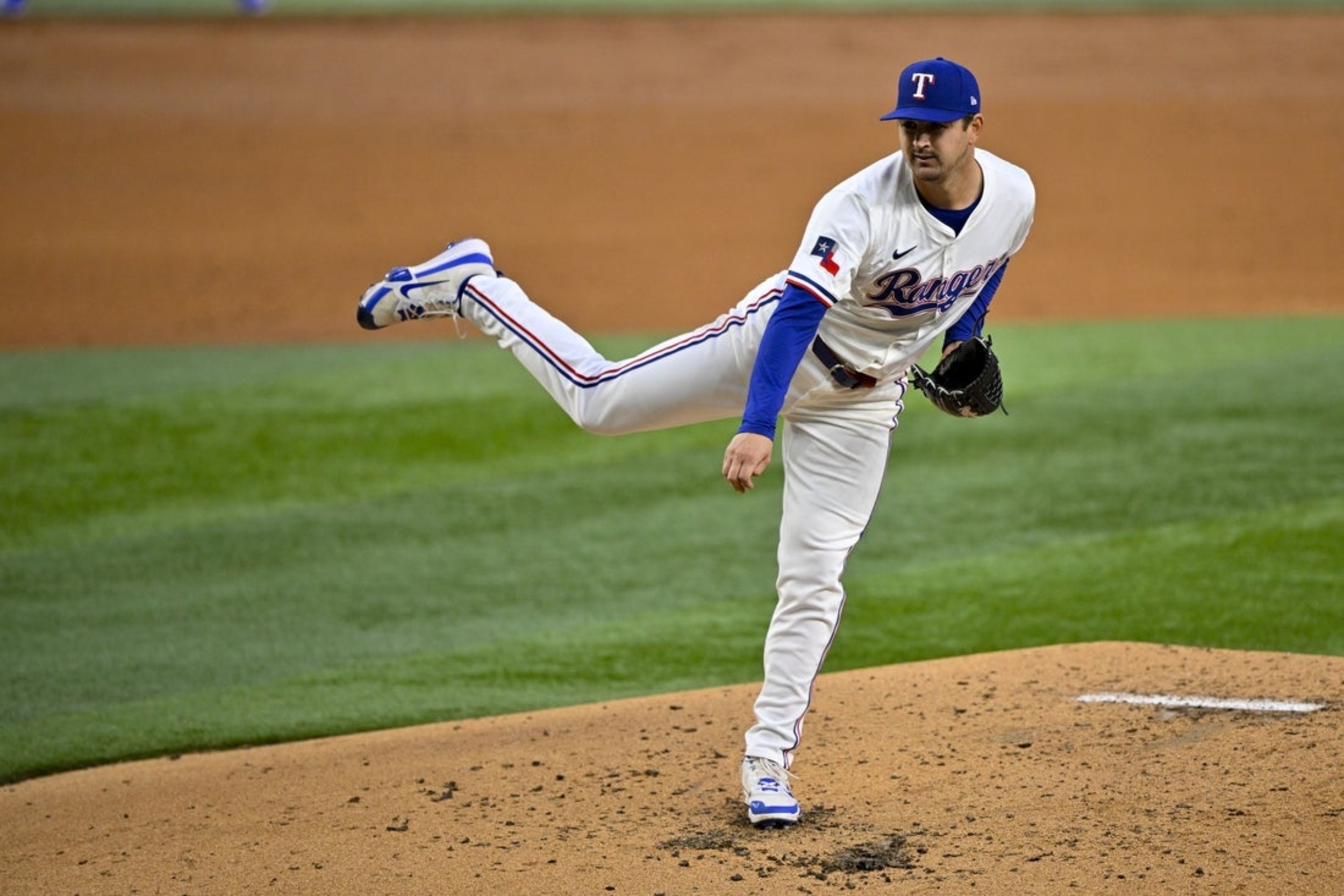 Rangers' Tyler Mahle faces Dodgers, looks to continue stellar season start