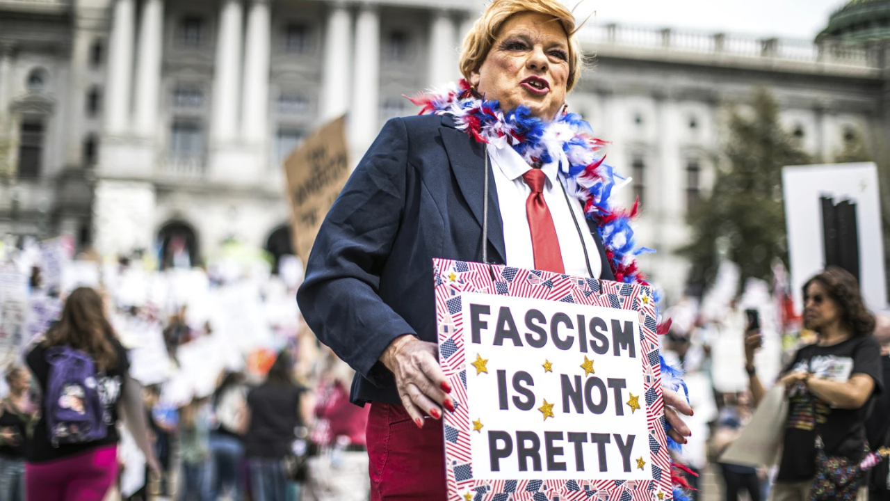 Revolutionary-era costumes and outrage: Thousands protest what they ...