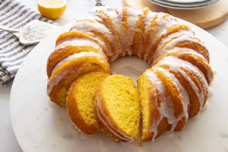 22 easy desserts made with a box of cake mix