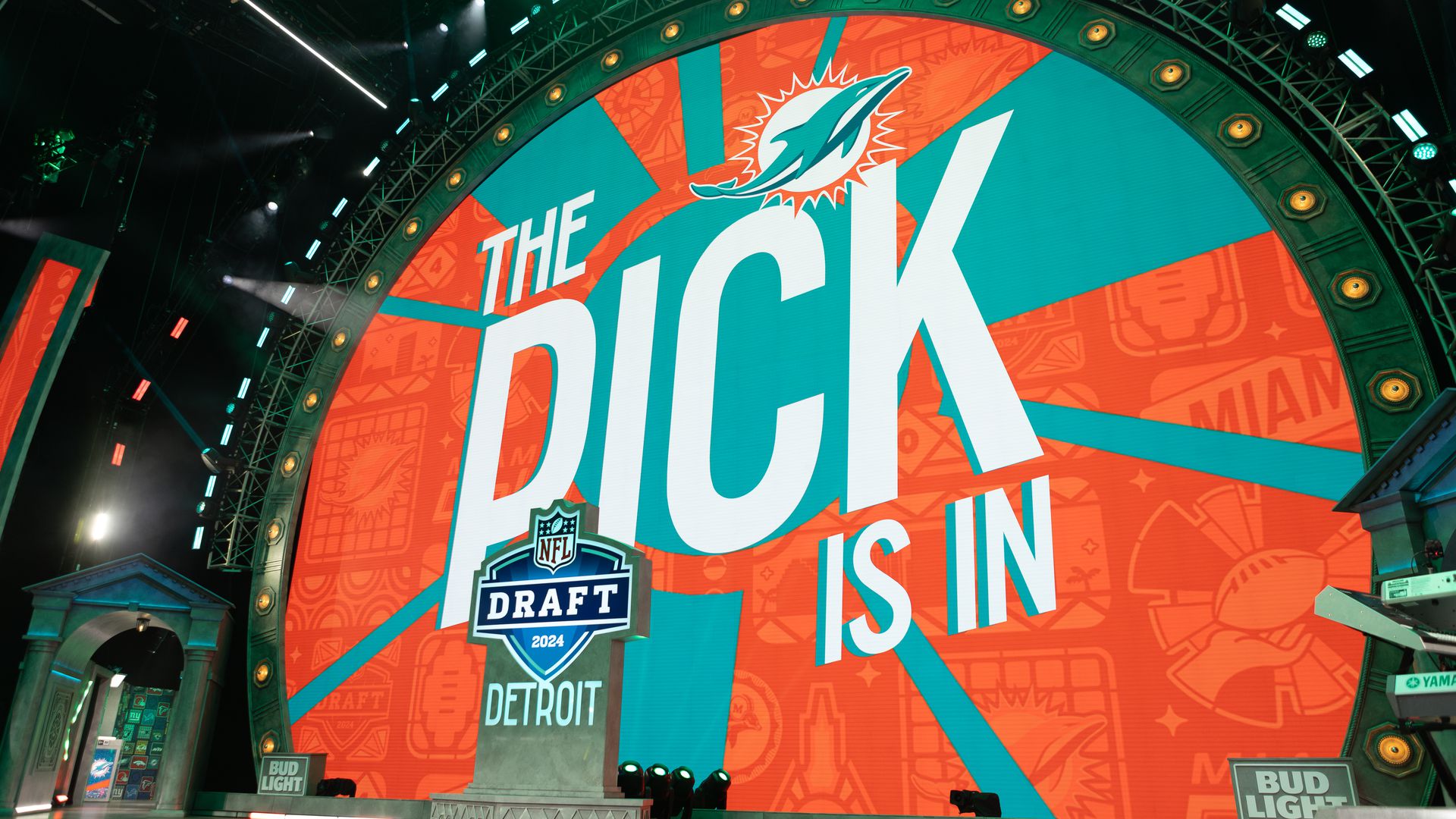 Which position will Miami select first in the 2025 NFL Draft? You responded