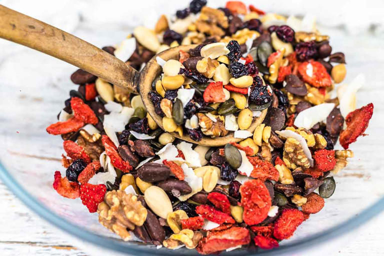 Nuts Trail Mix Recipe