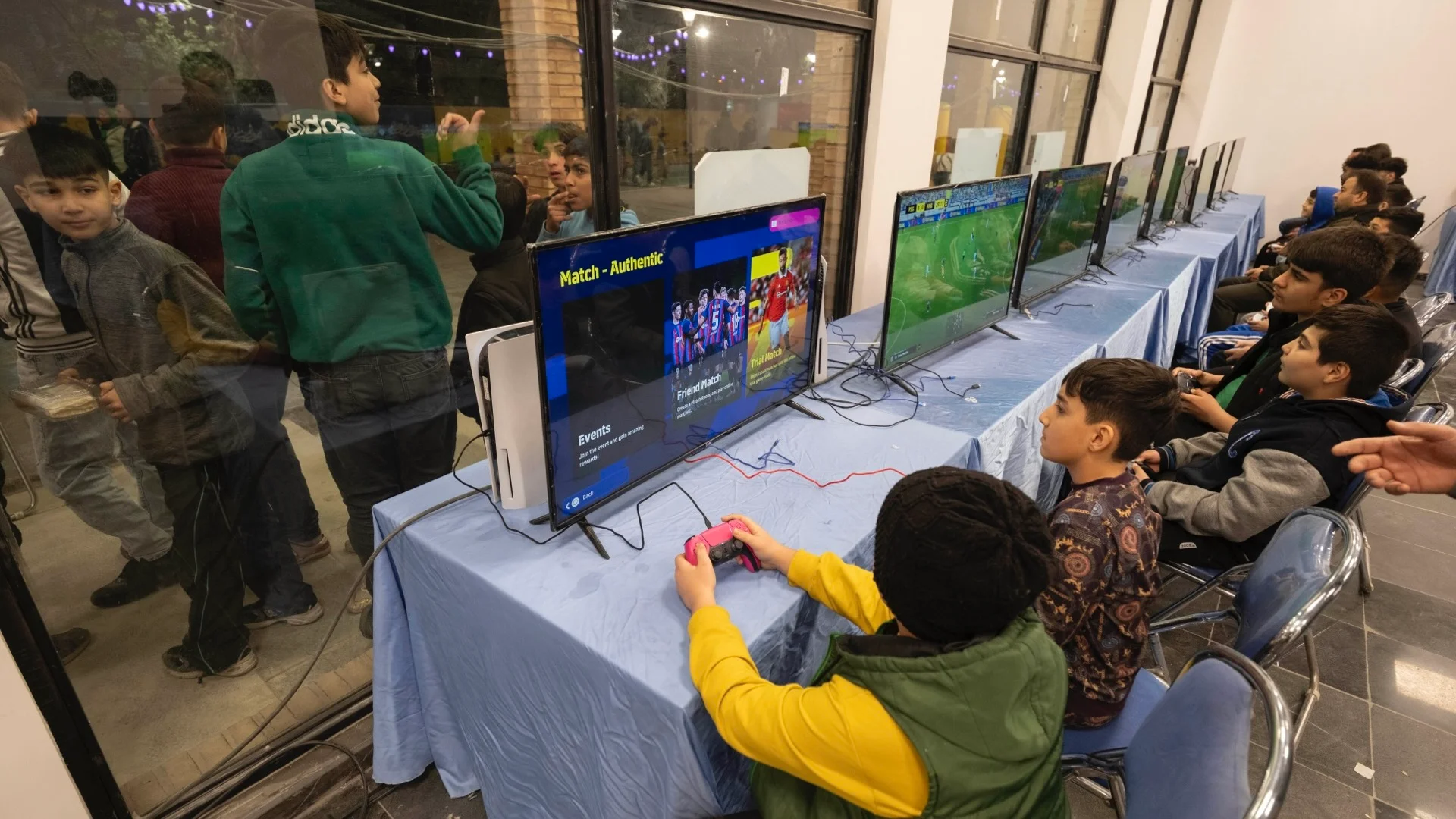 Gamers Spend More on UGC Than New Games: Microtransactions Now 58% of ...