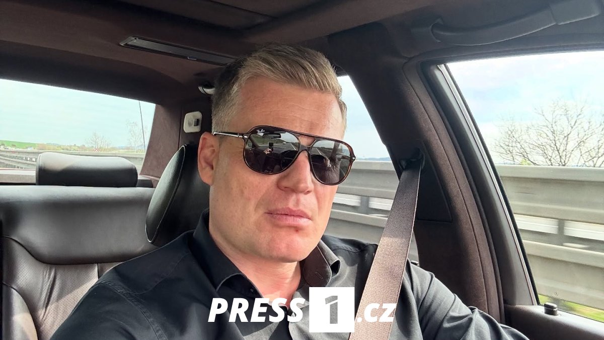 Tohle že je politický reprezentant Česka? Filip Turek si to svištěl po ...