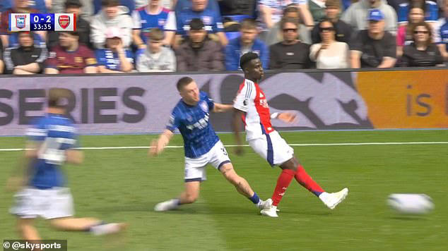Mikel Arteta delivers Bukayo Saka injury update after Arsenal forward ... Mikel Arteta delivers Bukayo Saka injury update after Arsenal forward ...