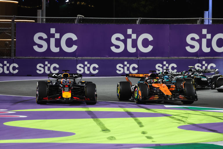 Red Bull toont FIA nieuwe beelden incident, Piastri krijgt complimenten van Verstappen | GPFans ...
