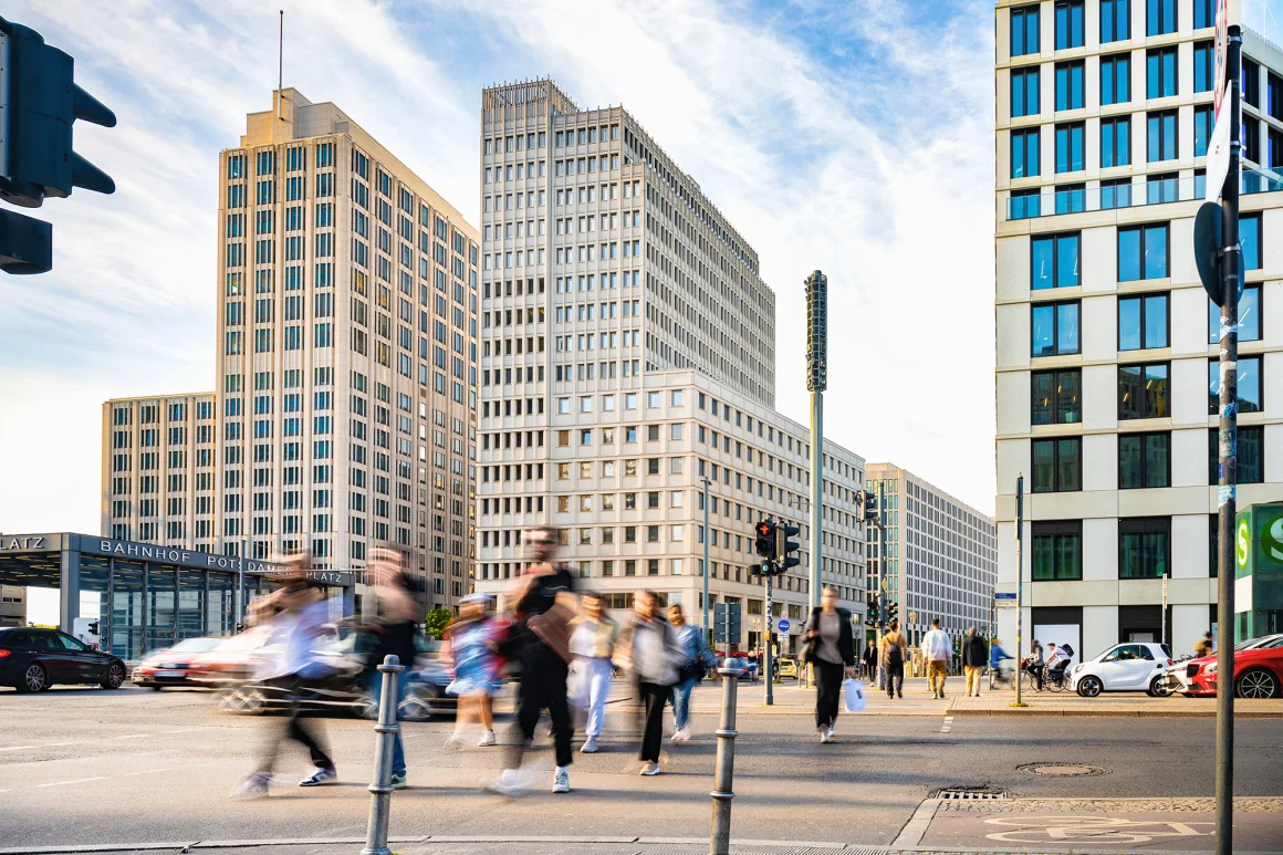 Uma experiência alemã deu às pessoas um rendimento mensal básico. O ...