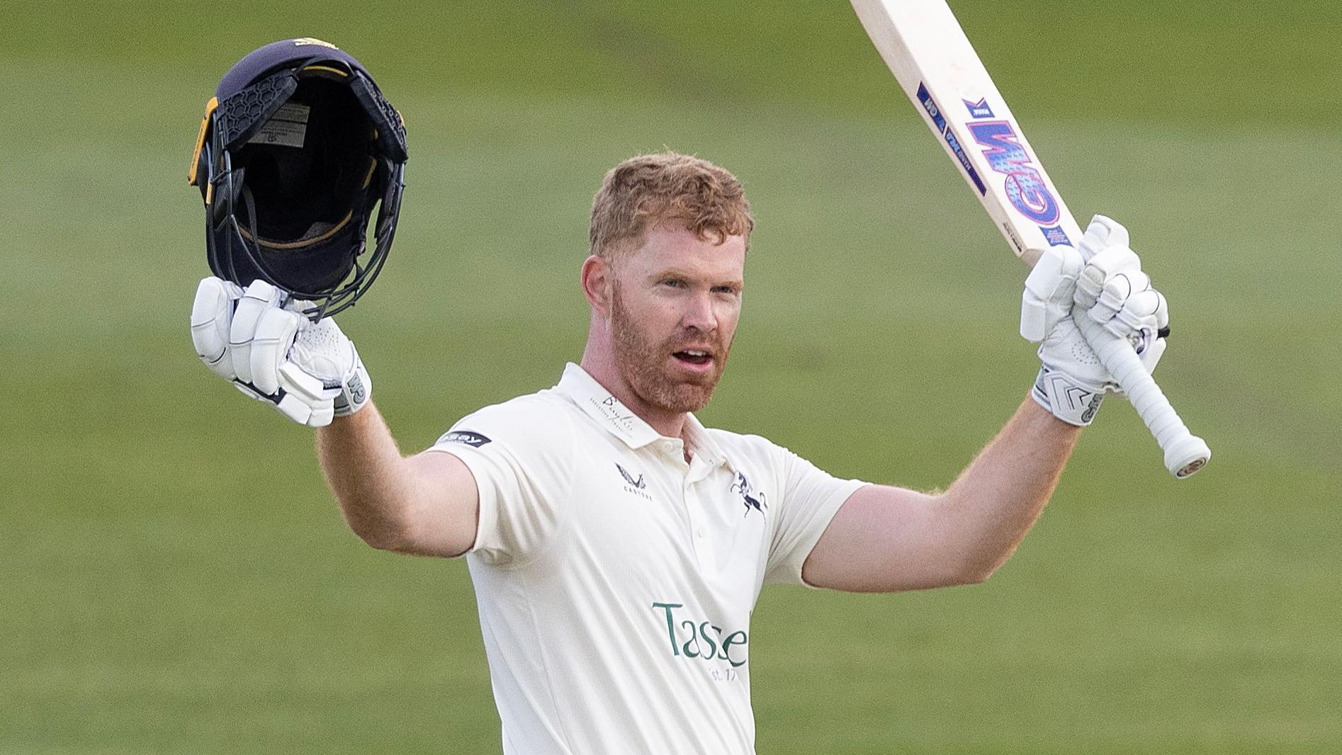Kent's Compton hits 178 against Glos before rain