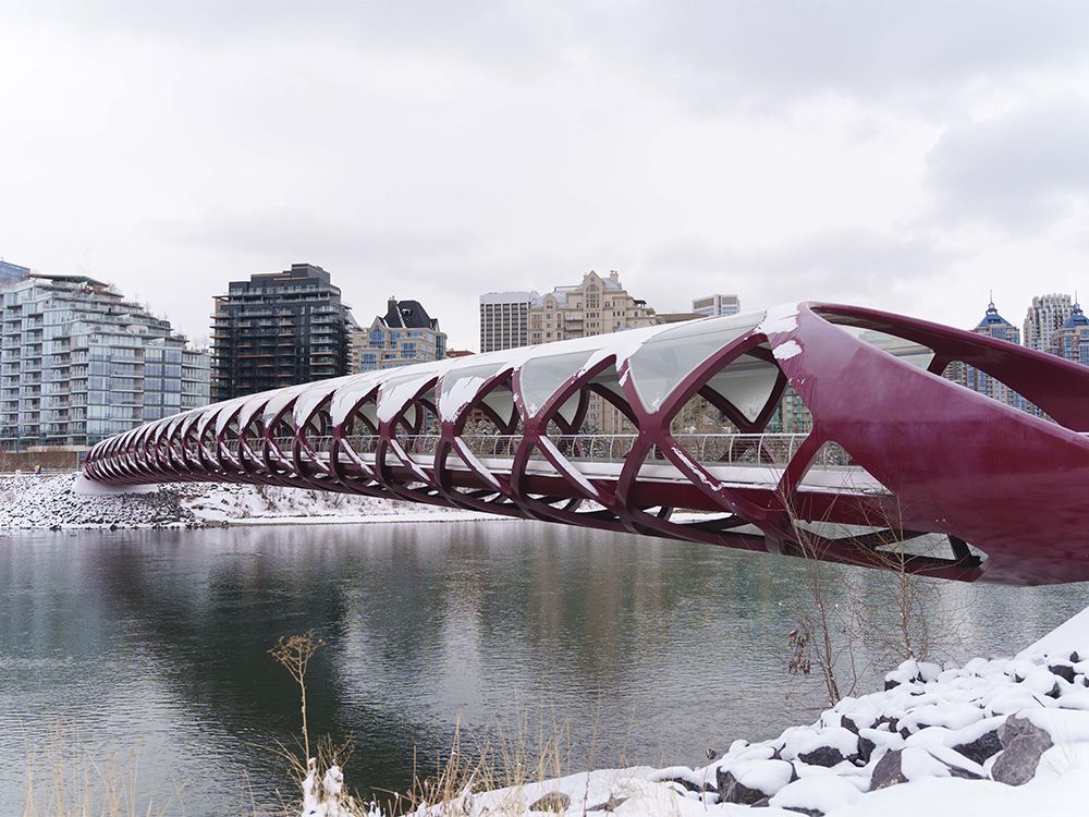 April storm brings flurries and rain to Calgary
