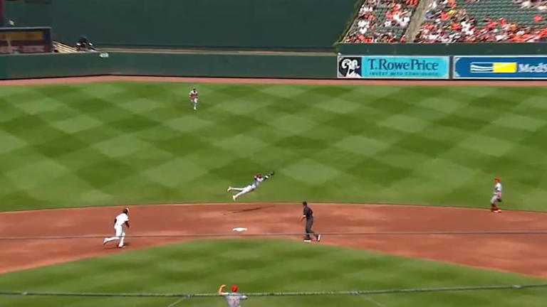 Elly De La Cruz Made the Sweetest Diving Catch vs. Orioles