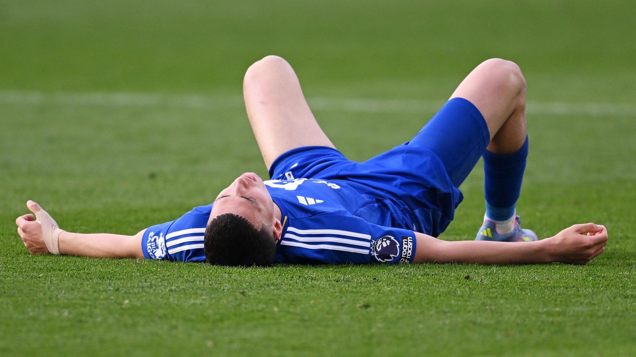 Đội bóng thứ 2 chính thức xuống hạng tại Ngoại hạng Anh