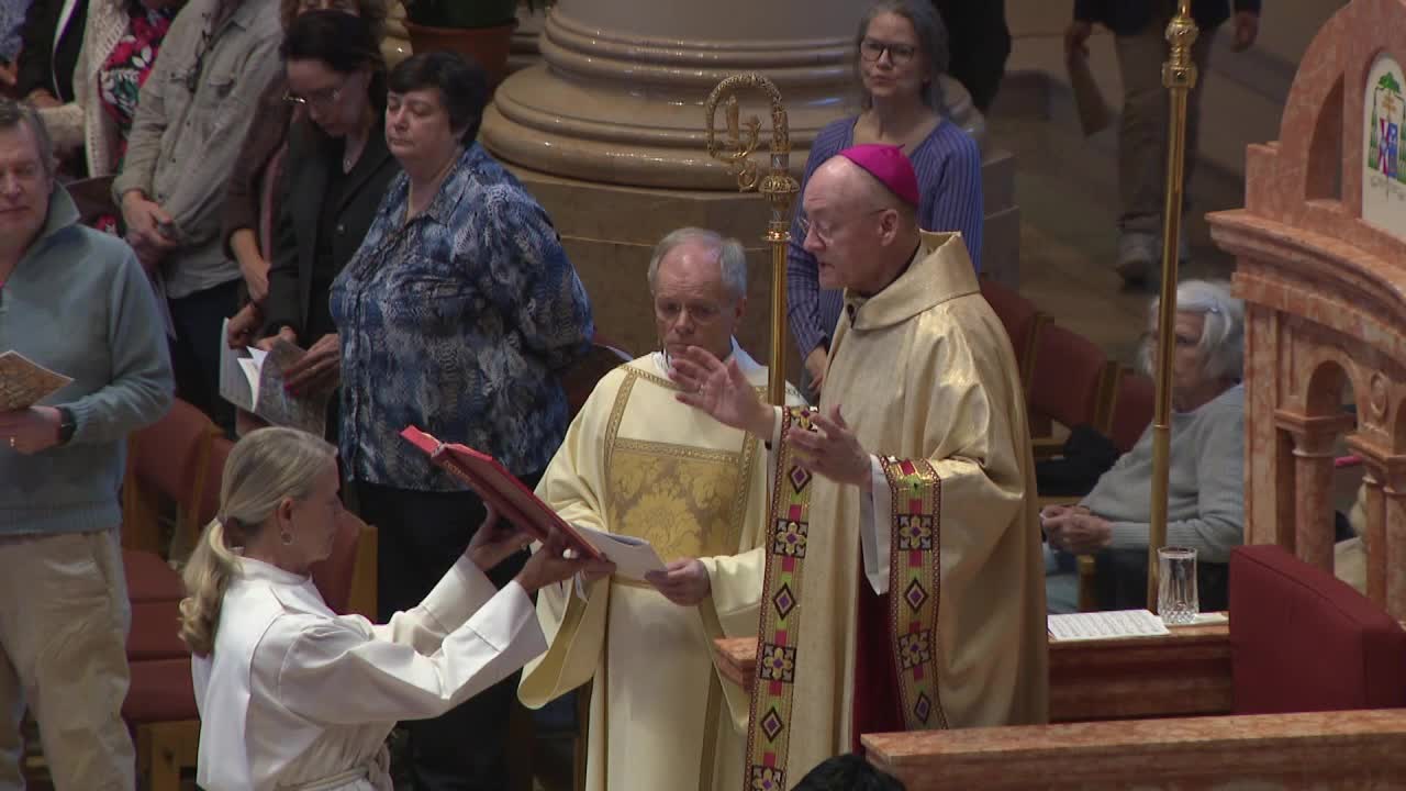 New Milwaukee archbishop celebrates 1st Easter