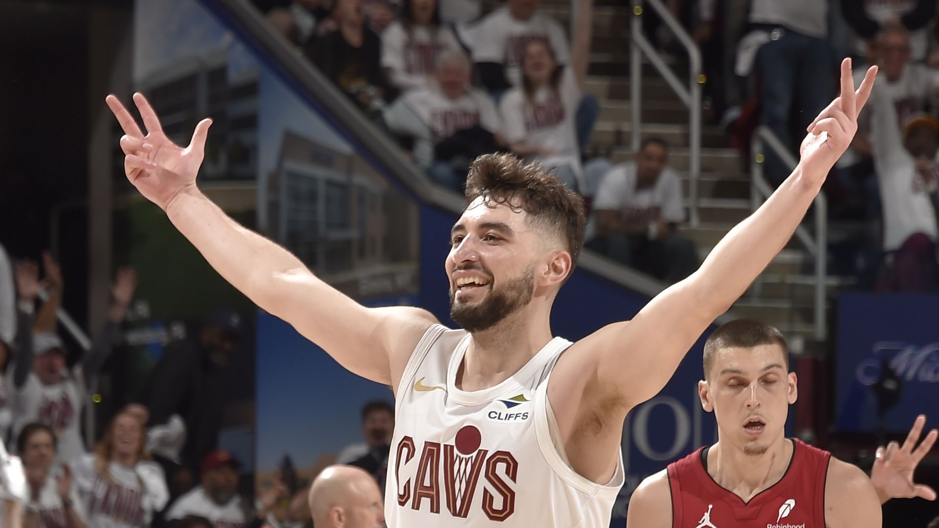 Ty Jerome lifts Cavs over Heat in Game 1