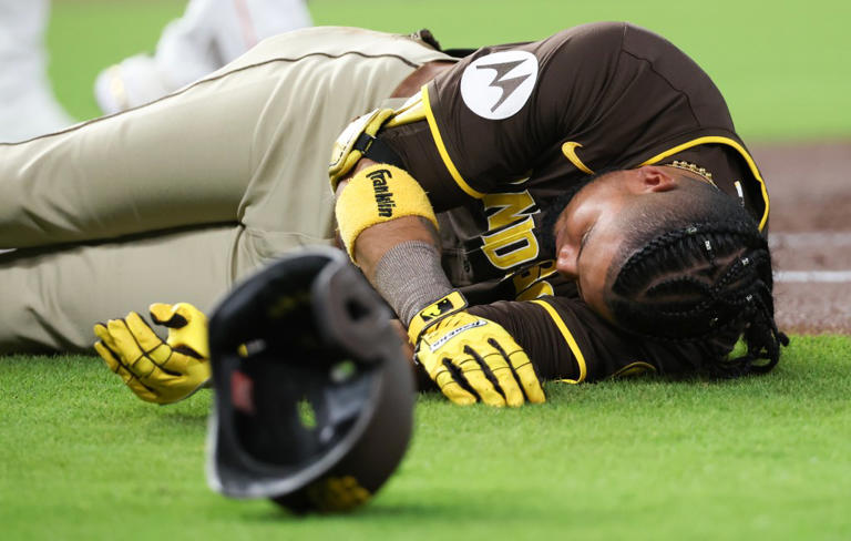 Padres’ Luis Arraez stretchered off field after ugly collision with ...