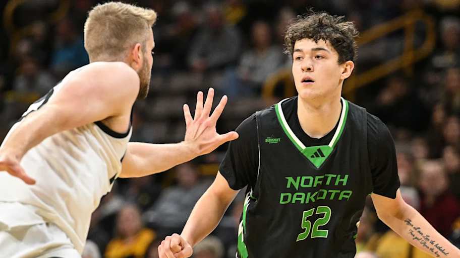 BREAKING: Ross Hodge Lands One of the Top Guards in the Transfer Portal