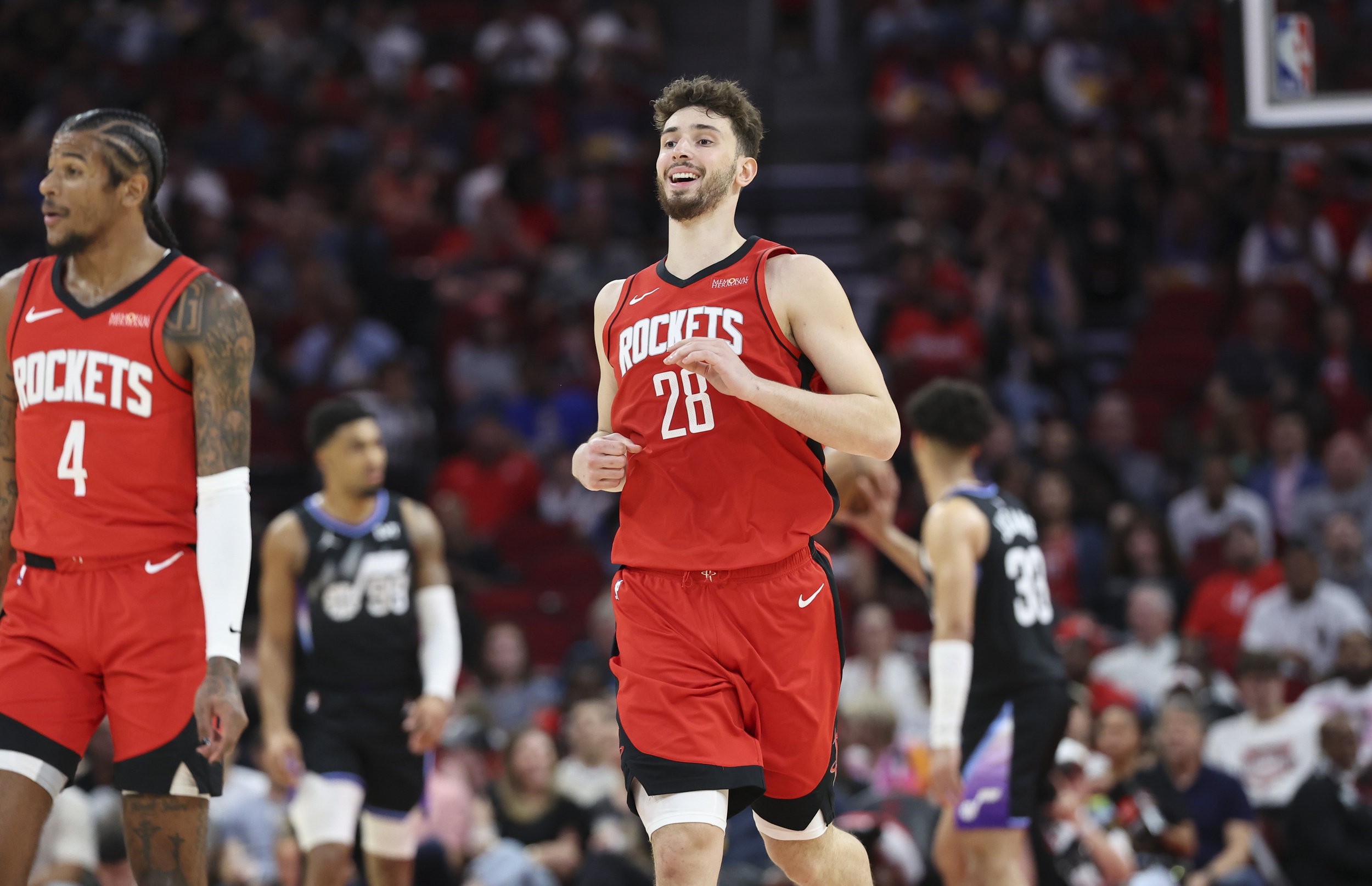 Watch: Rockets' Alperen Sengun puts Draymond Green on poster
