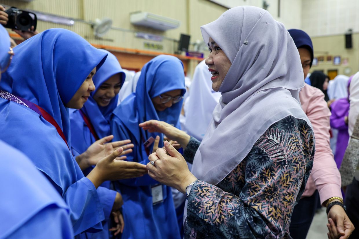 Education Ministry ready to implement home-based classes during Asean ...