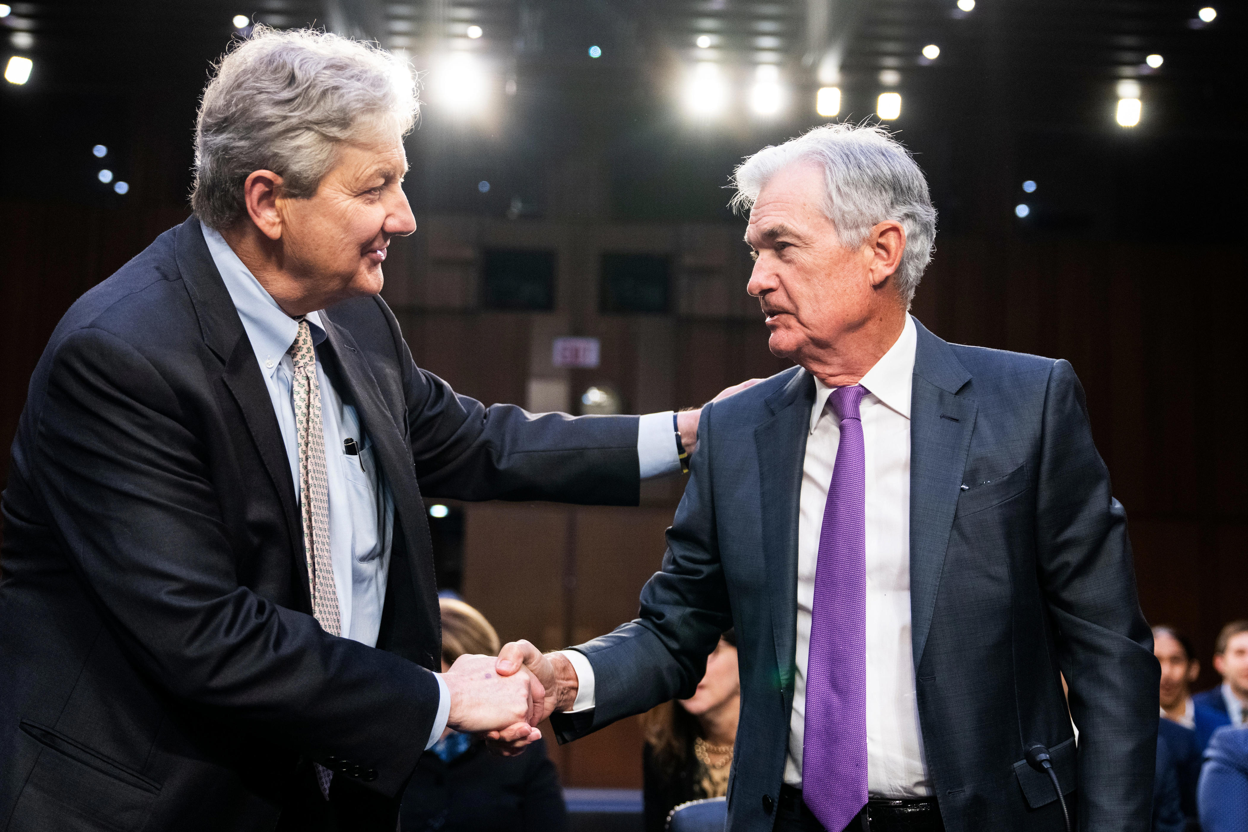 Amid Trump's feud with Jerome Powell, a GOP senator says the Fed Chair ...
