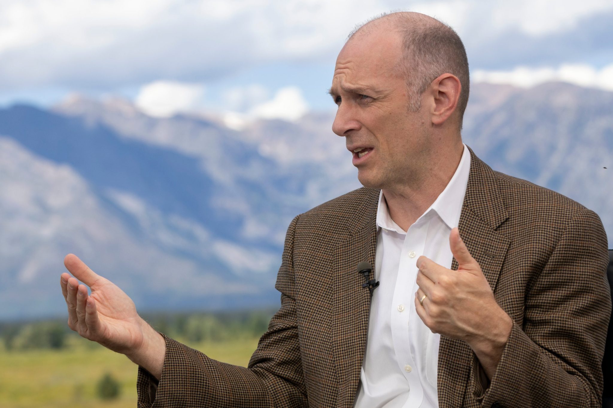 Following Trump’s attacks on Powell, Chicago Fed president Goolsbee ...