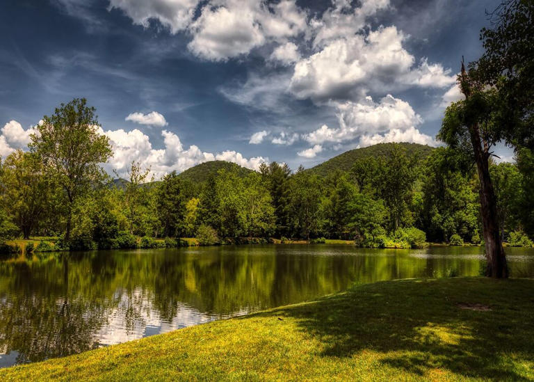 Think You’ve Seen Beautiful Lakes? These U.S. Spots Will Blow You Away