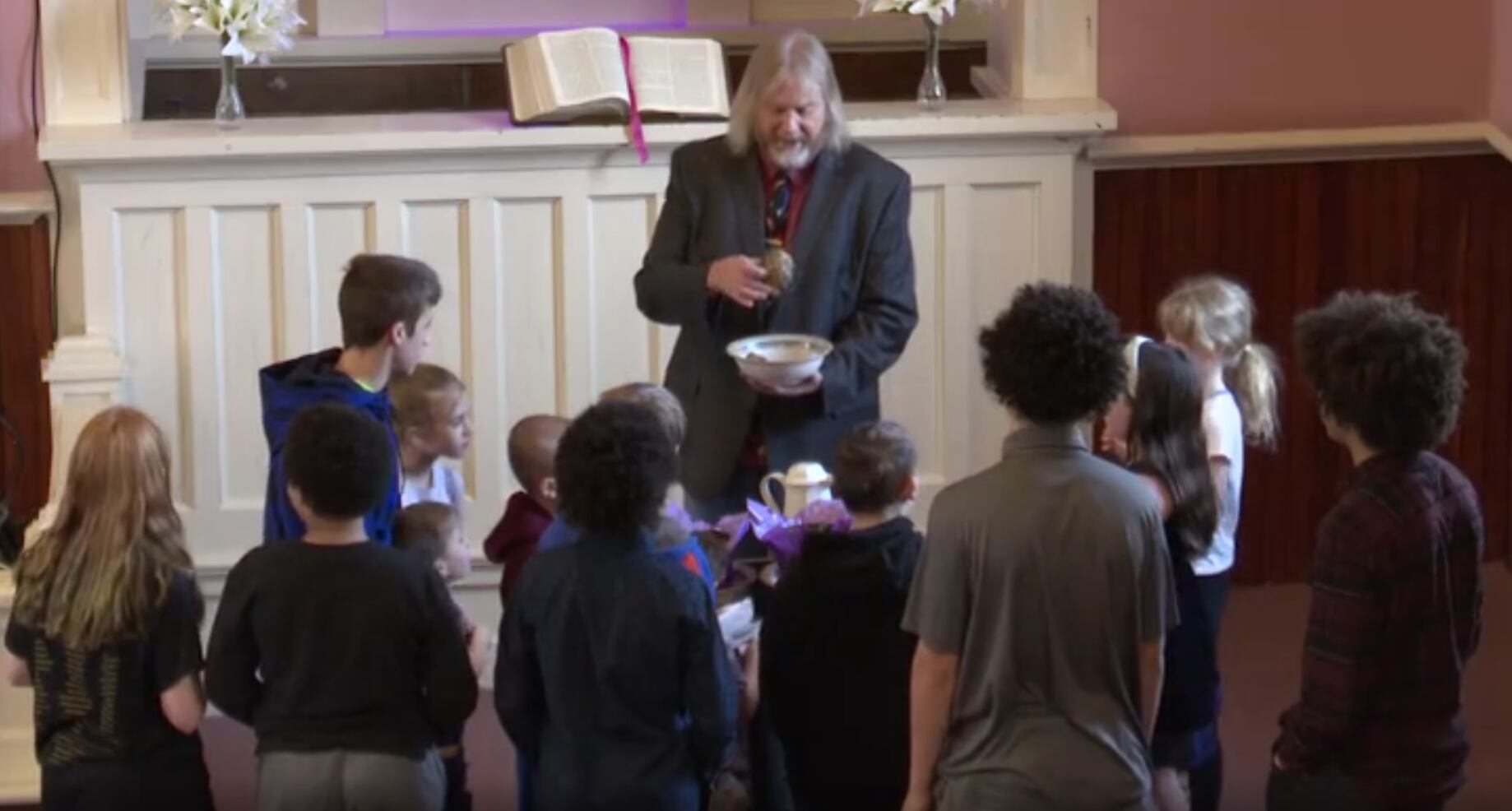 Carthage Church Holds Special Easter Sunday Service