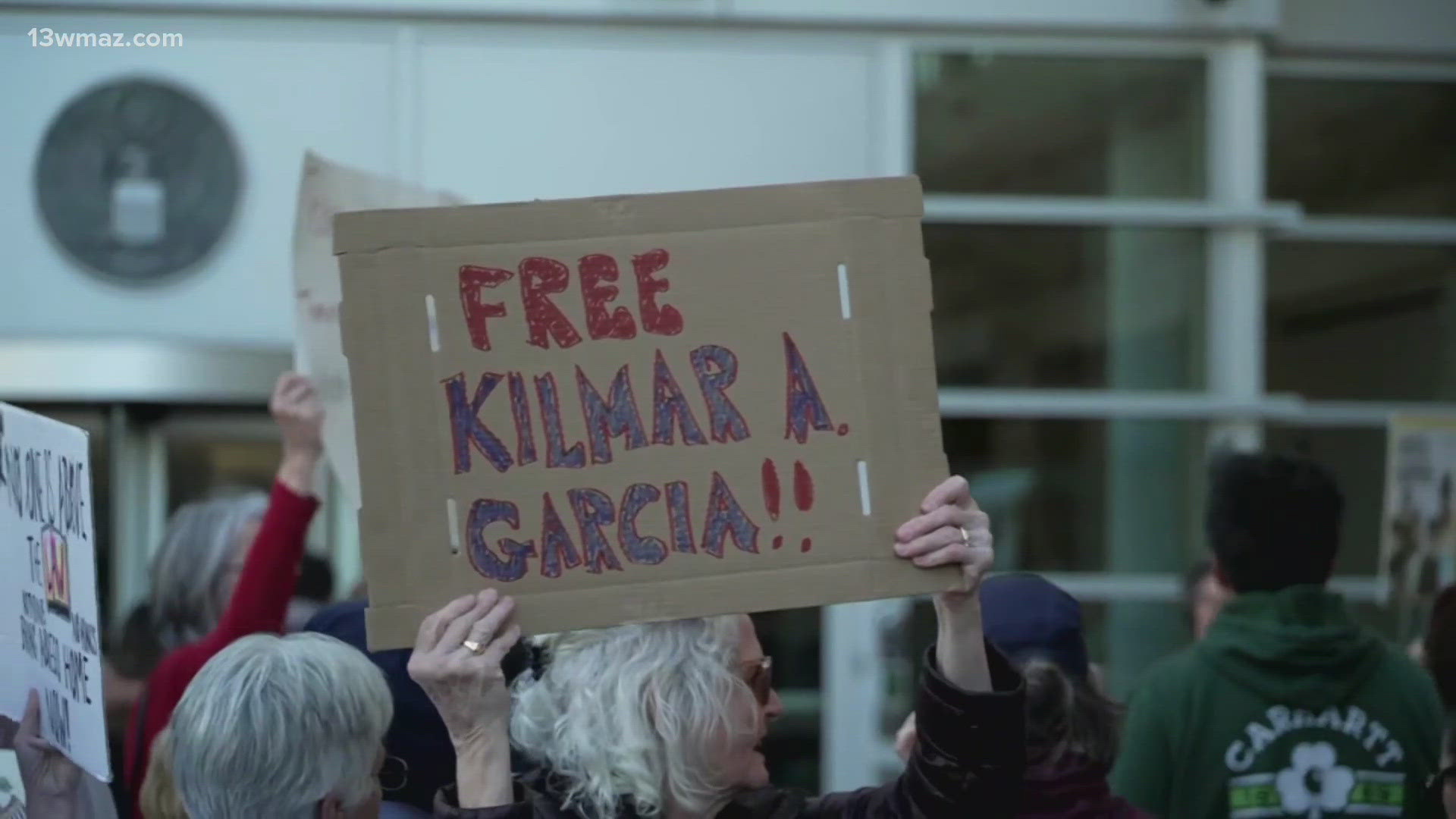 Sen. Van Hollen calls for action from Trump to release Kilmar Ábrego ...