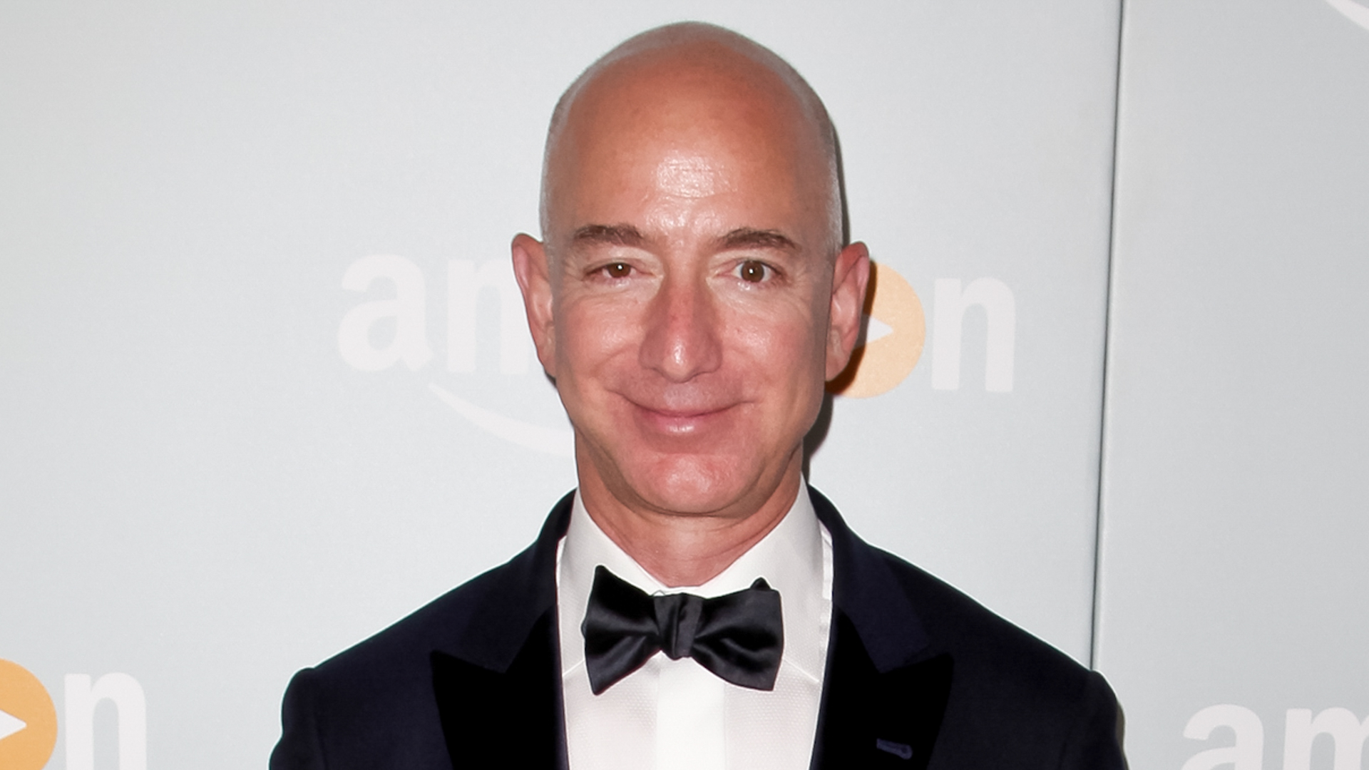 What Entrepreneurs Can Learn From Jeff Bezos: 7 Timeless Business Lessons