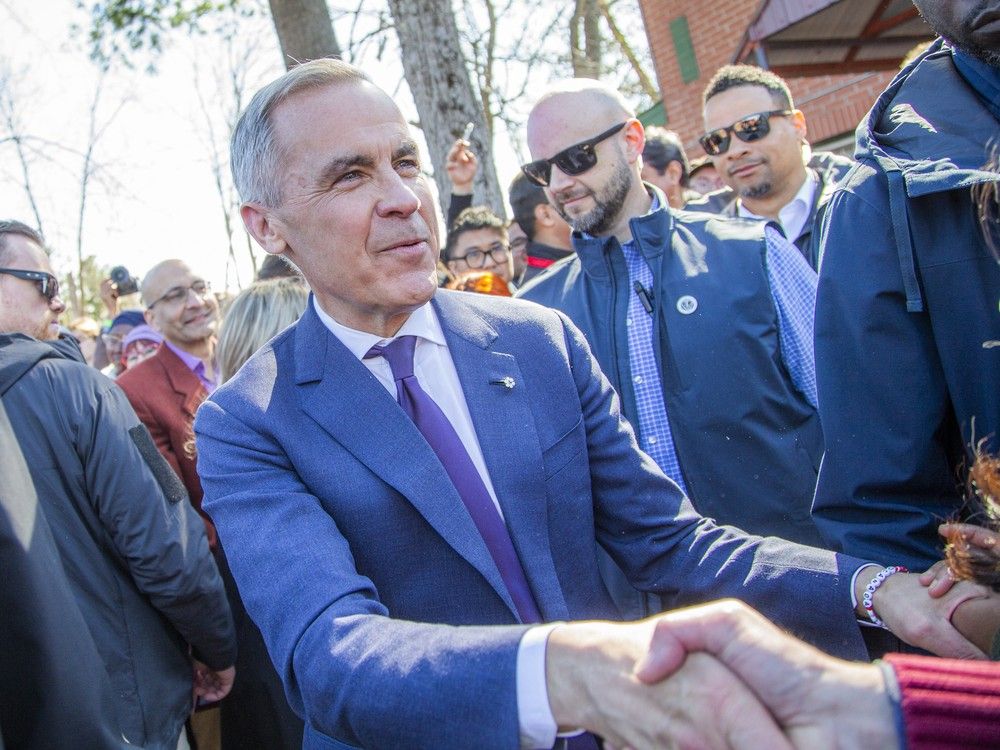 Thousands come out to hear Mark Carney speak at rally in Nepean