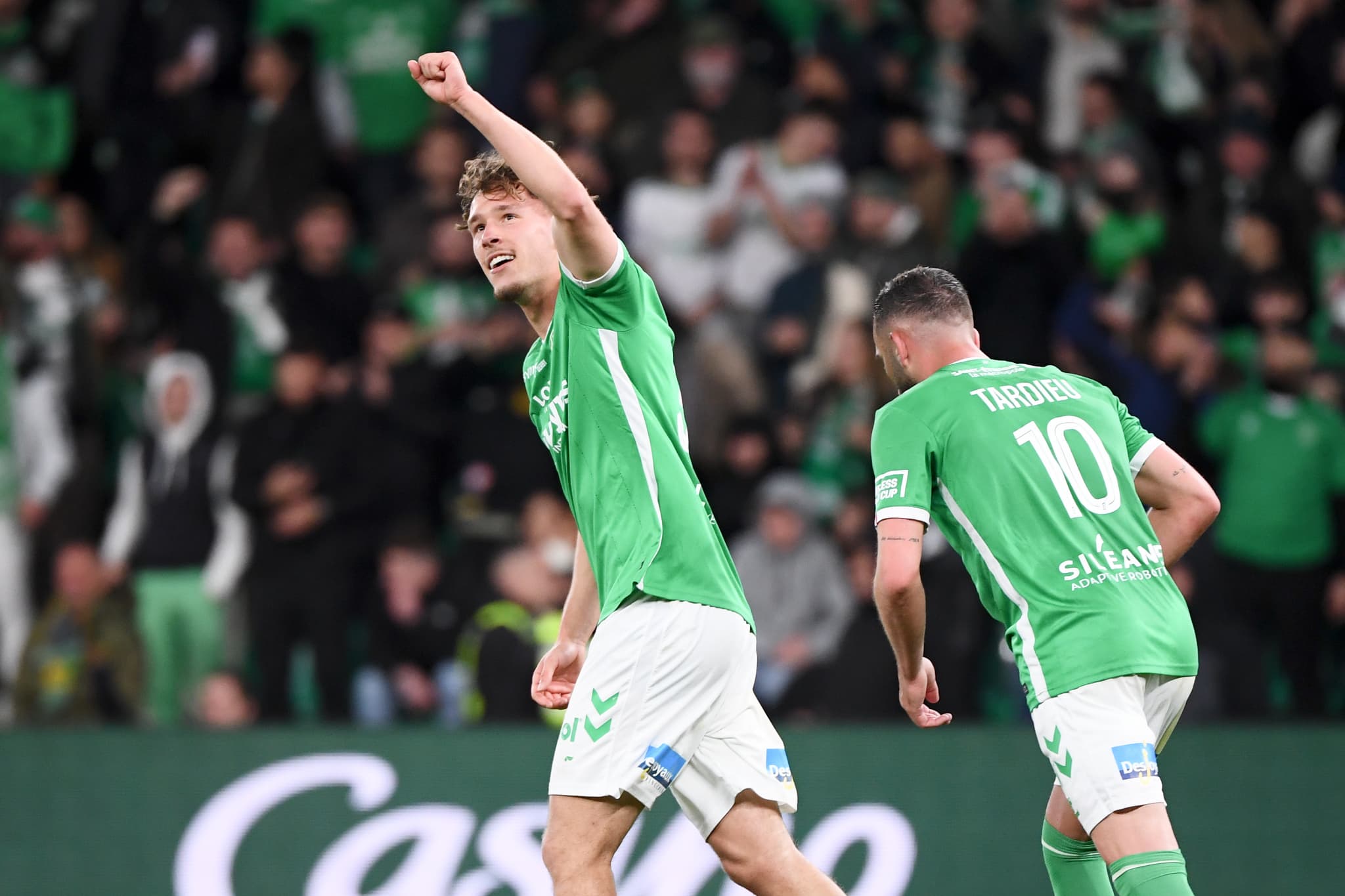 Pas de rouge pour Stassin : l'attaquant stéphanois prend la parole ...