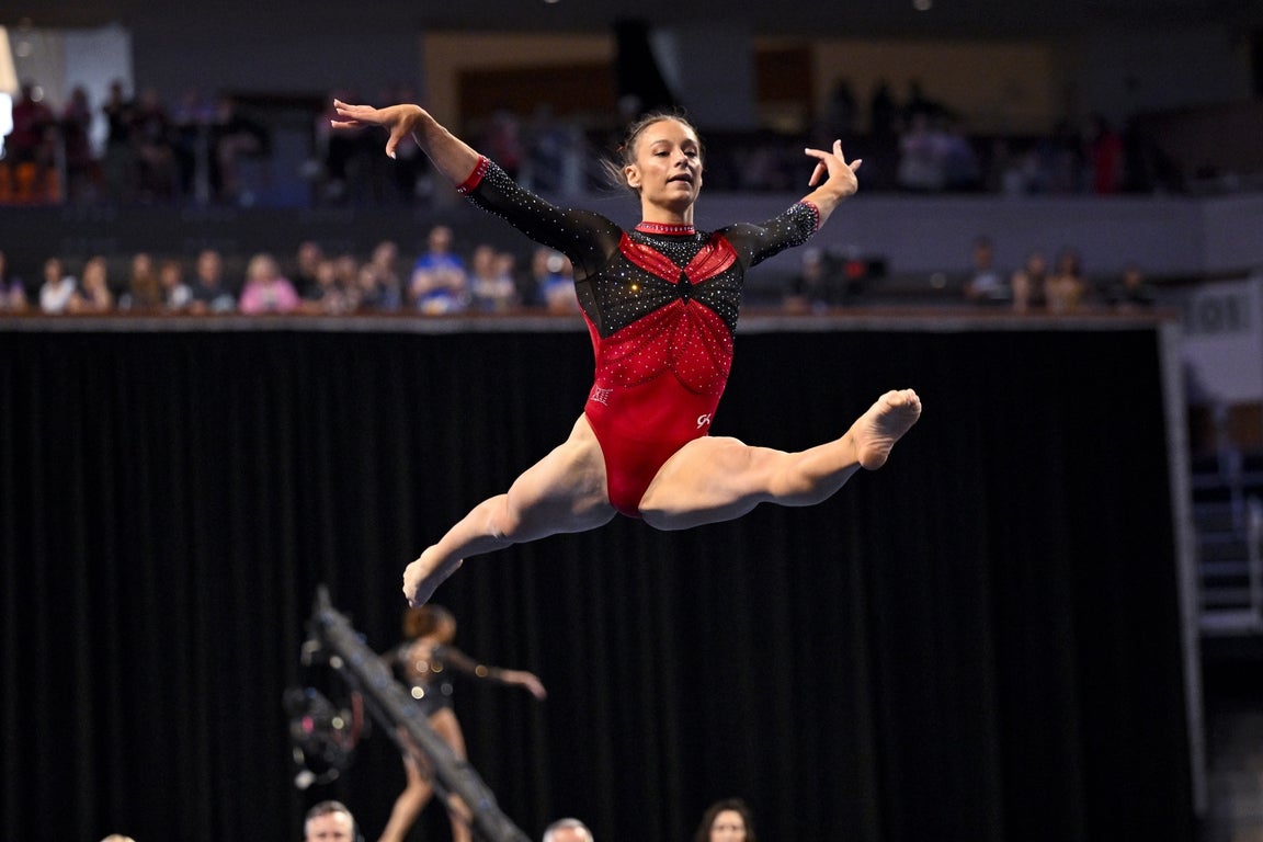 Unforgettable photos capture Grace McCallum, American Olympian and NCAA ...